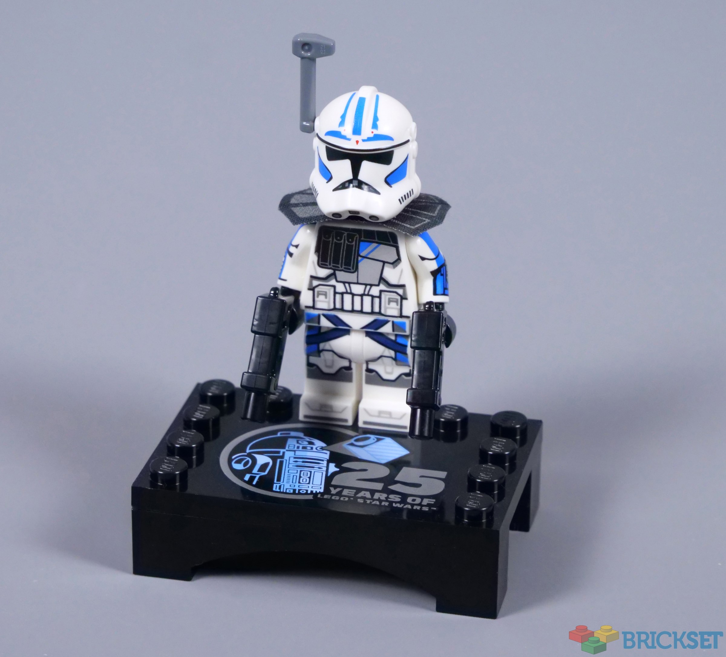 LEGO Star Wars 75387 Boarding the Tantive IV review | Brickset